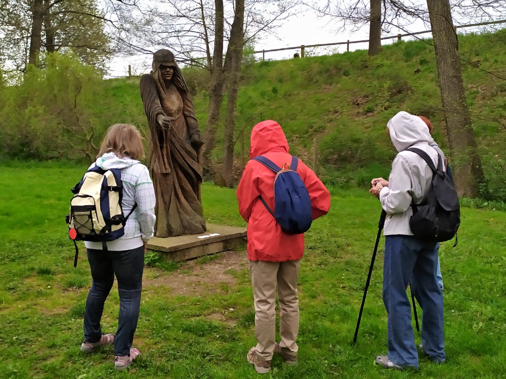 Vycházka Miletín – naučná stezka K. J. Erbena dne 3. 5. 2022 :: Senioři ...
